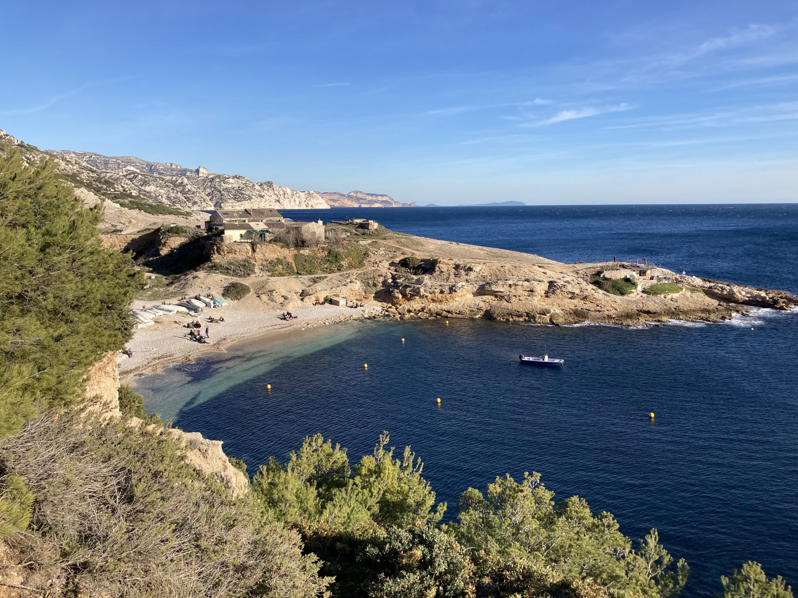 Tout savoir sur la magnifique Calanque de Marseilleveyre